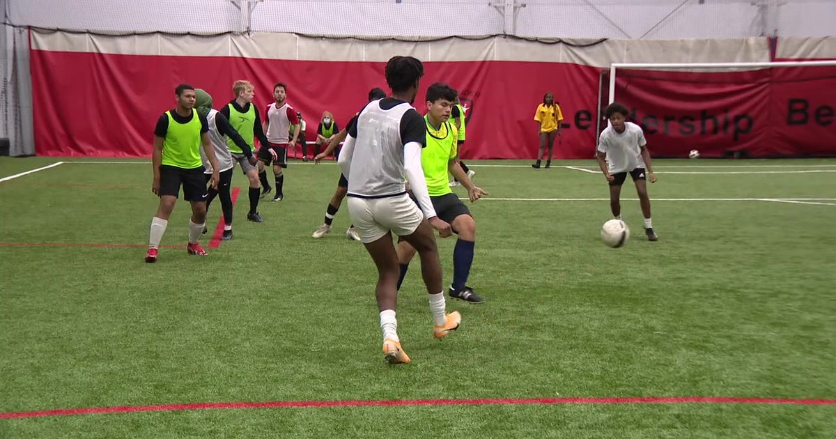 Manayunk soccer club unifies players from all backgrounds | FOX 29 ...
