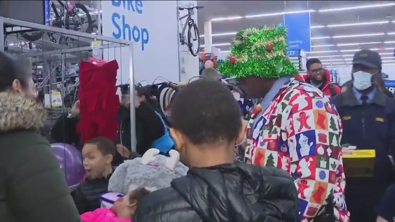 'It's a warm feeling in our hearts': Shop with a Cop event unfolds with ...