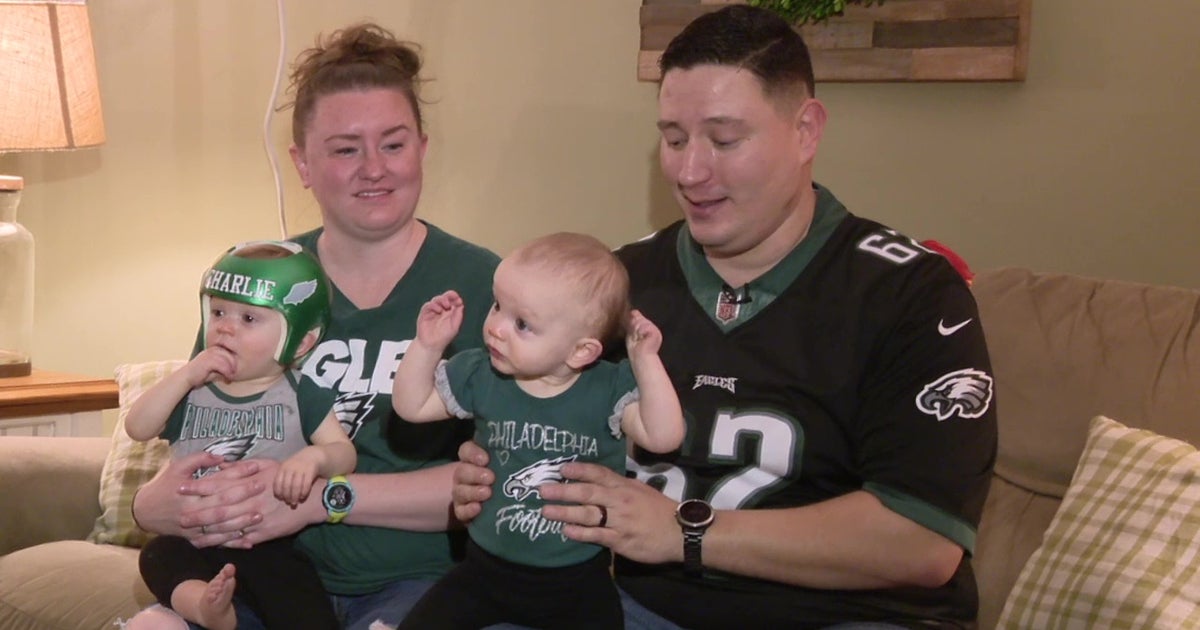 'I'll sign a baby!': Delco dad takes to social media, asking Jason ...