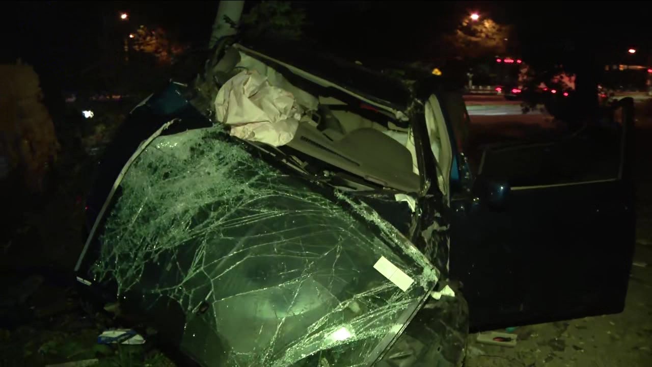 Carjacking ends with violent crash on Roosevelt Boulevard; 2 people ... Carjacking ends with violent crash on Roosevelt Boulevard; 2 people ...