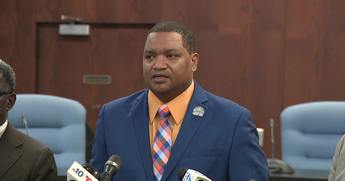 Atlantic City Mayor Small accused of witness tampering in child abuse ...