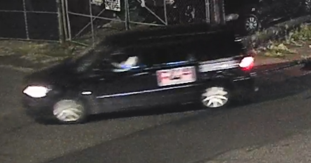 3 pedestrians struck by minivan in Kensington hit-and-run: police | FOX ...