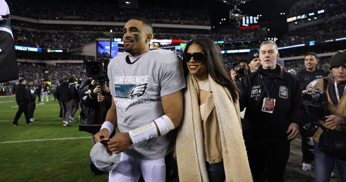 Jalen Hurts engaged to longtime girlfriend Bry Burrows: report | FOX 29 ...