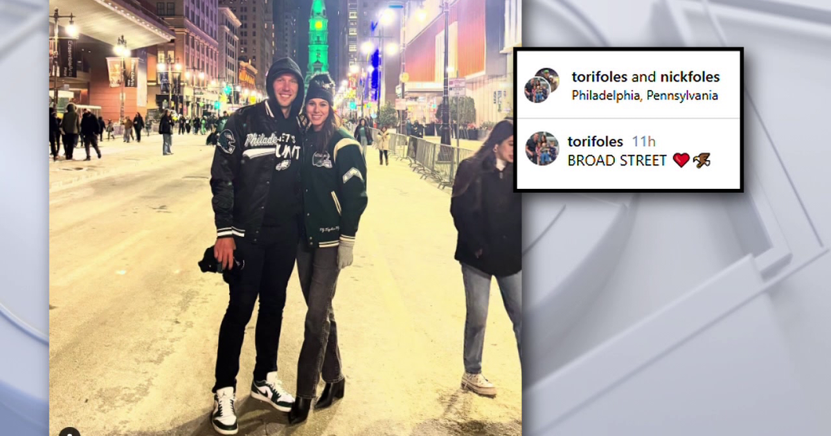 Nick Foles celebrates with Eagles fans on Broad Street after NFC ...