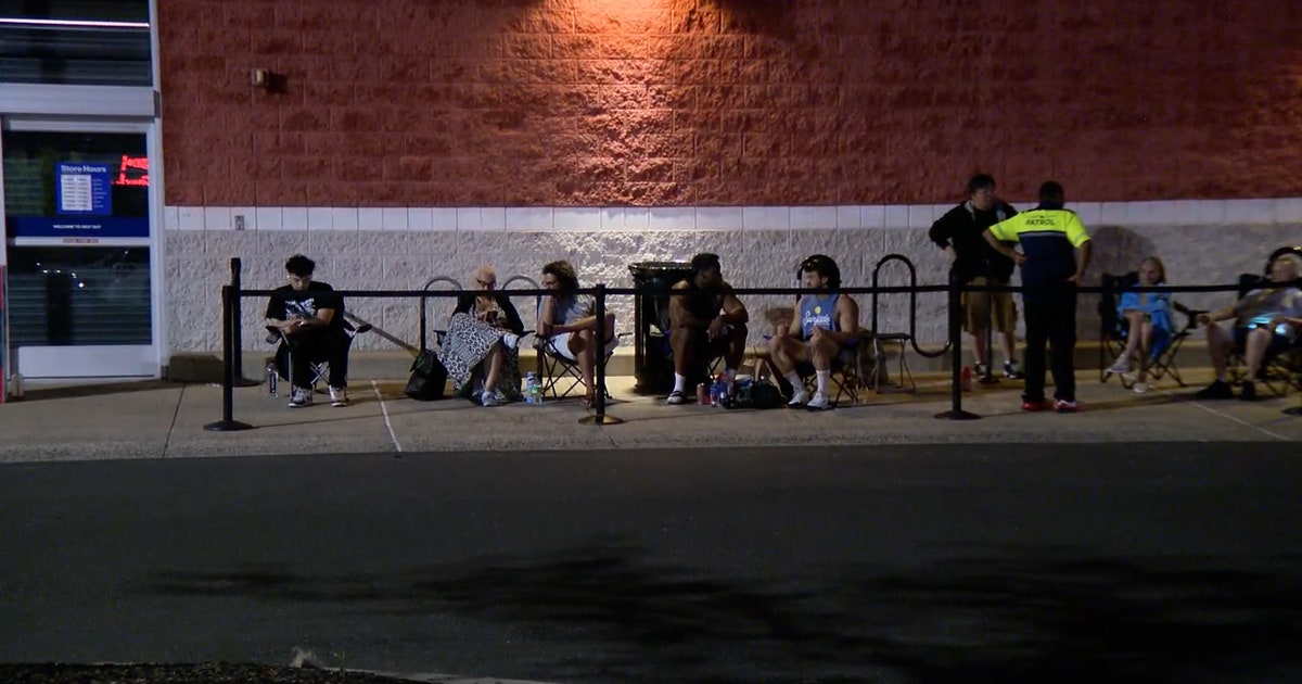 Nintendo Switch 2: Folks flock to Best Buy ahead launch | FOX 29 ...