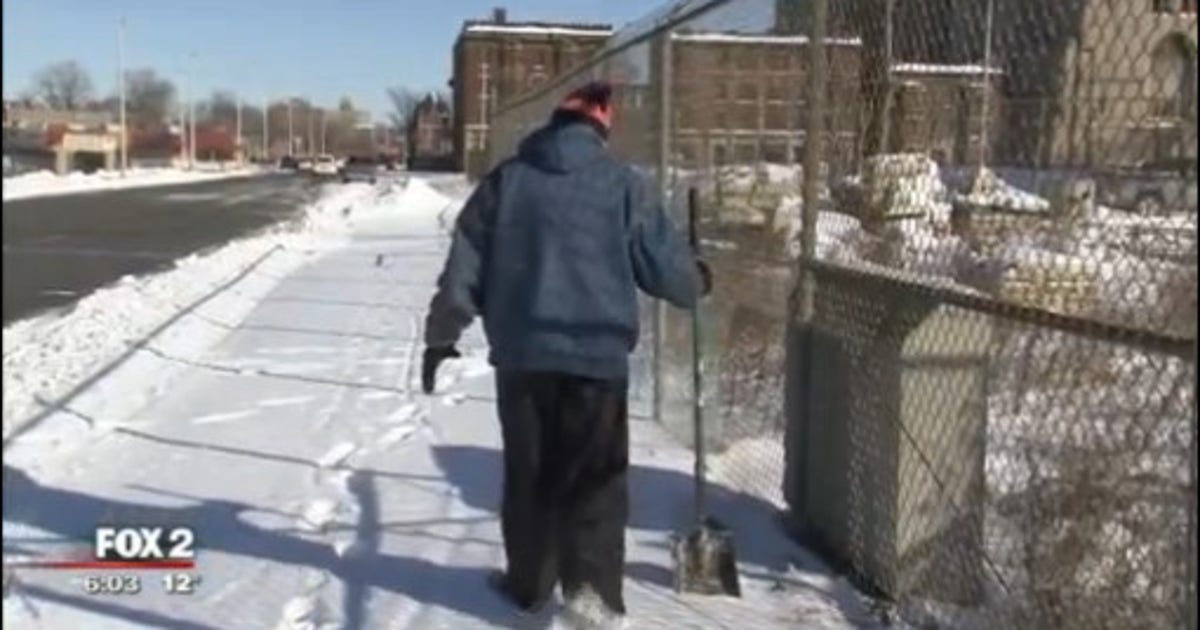 Making their way: some homeless avoid shelters despite temps | FOX 2 ...
