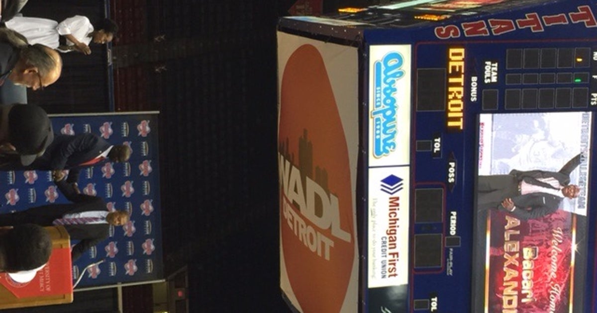 WATCH: UDM Introduces Bacari Alexander as New Head Basketball Coach ...