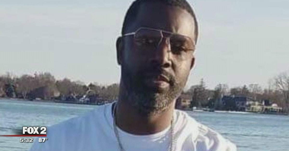 Man killed while breaking up fight outside Detroit bar | FOX 2 Detroit