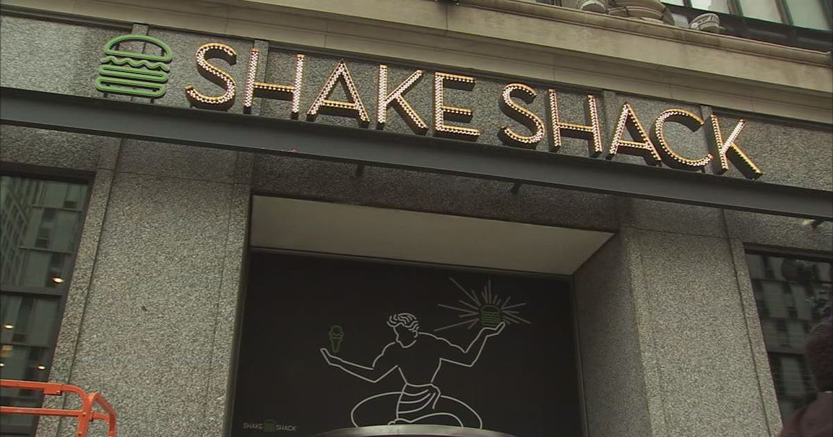 Shake Shack signs installed, opens in Detroit this year | FOX 2 Detroit