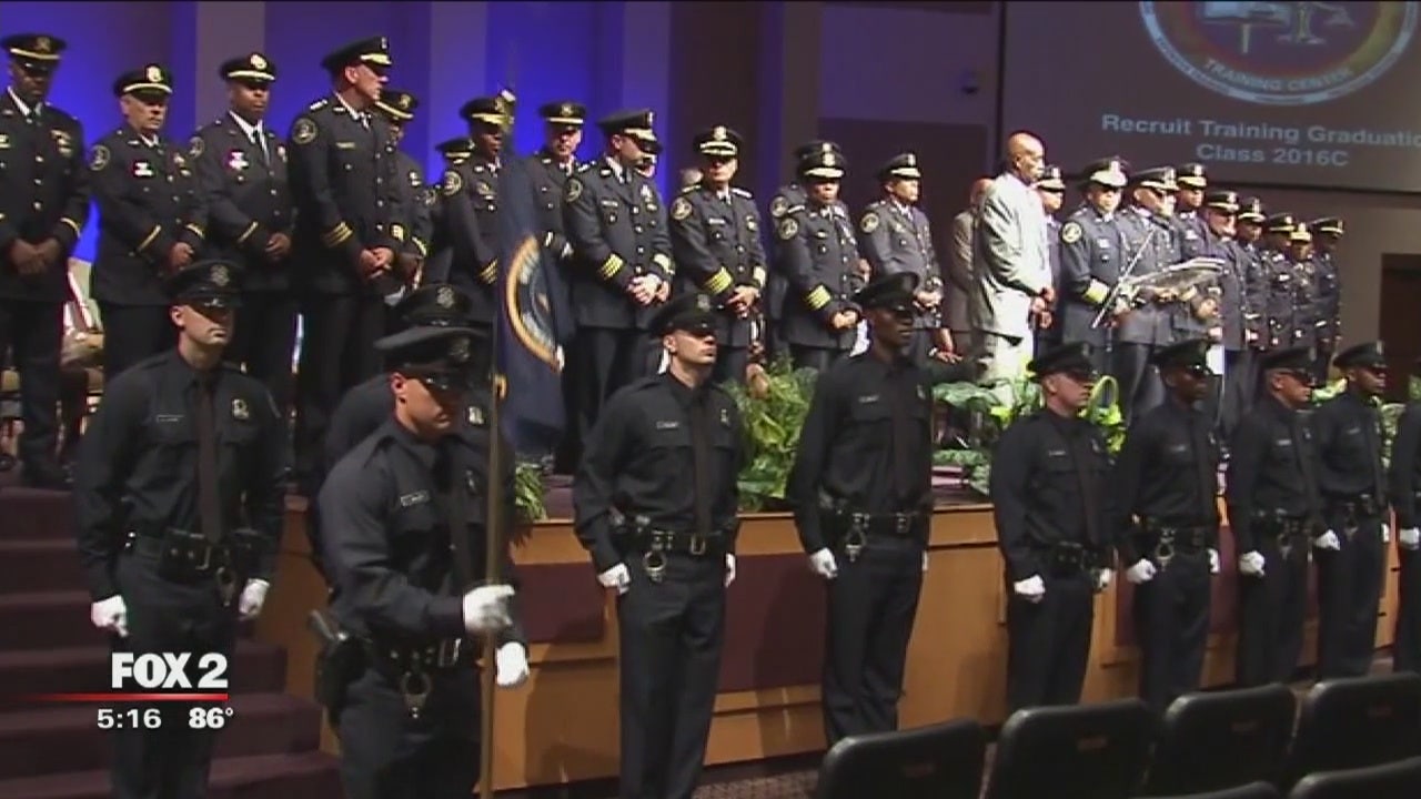 18 Detroit police graduates sworn in day after Dallas attacks
