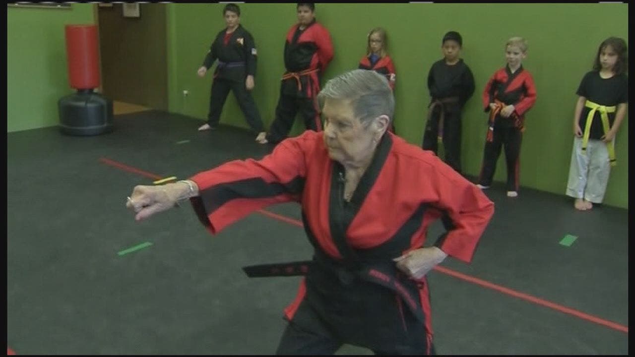 88-year-old a fourth degree black belt, teaches karate | FOX 2 Detroit