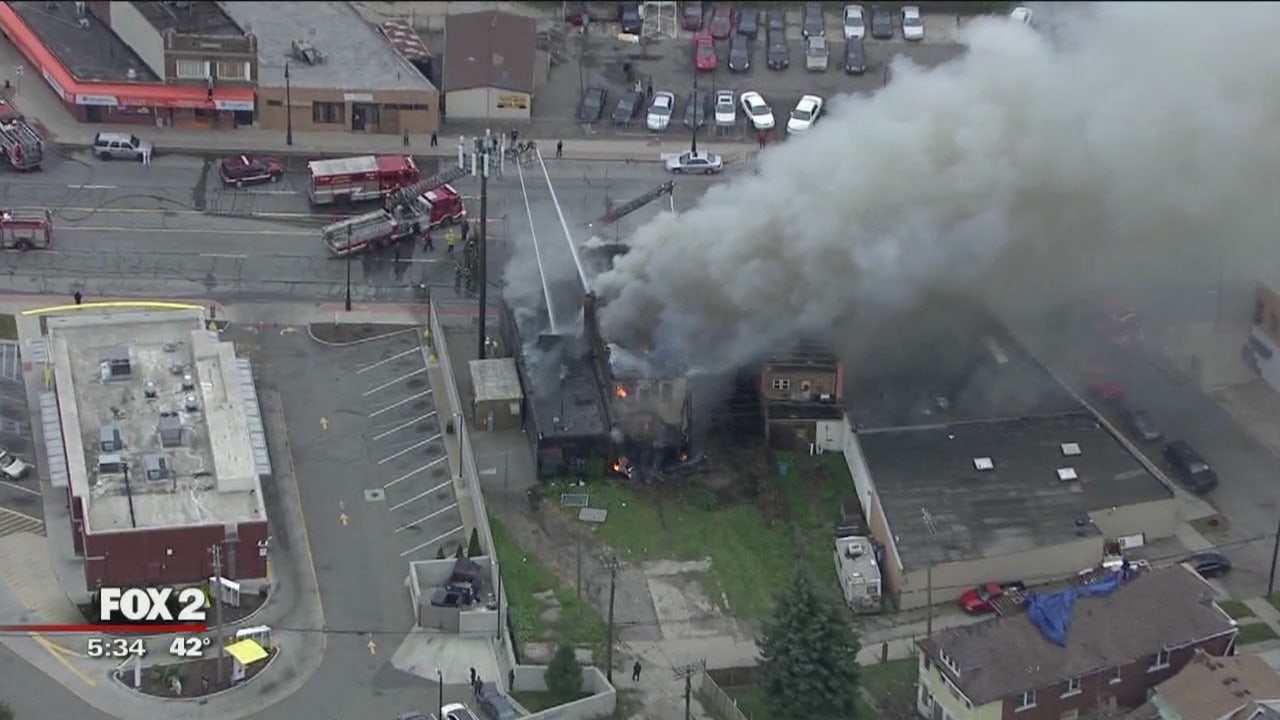 Fire tears through buildings in southwest Detroit | FOX 2 Detroit