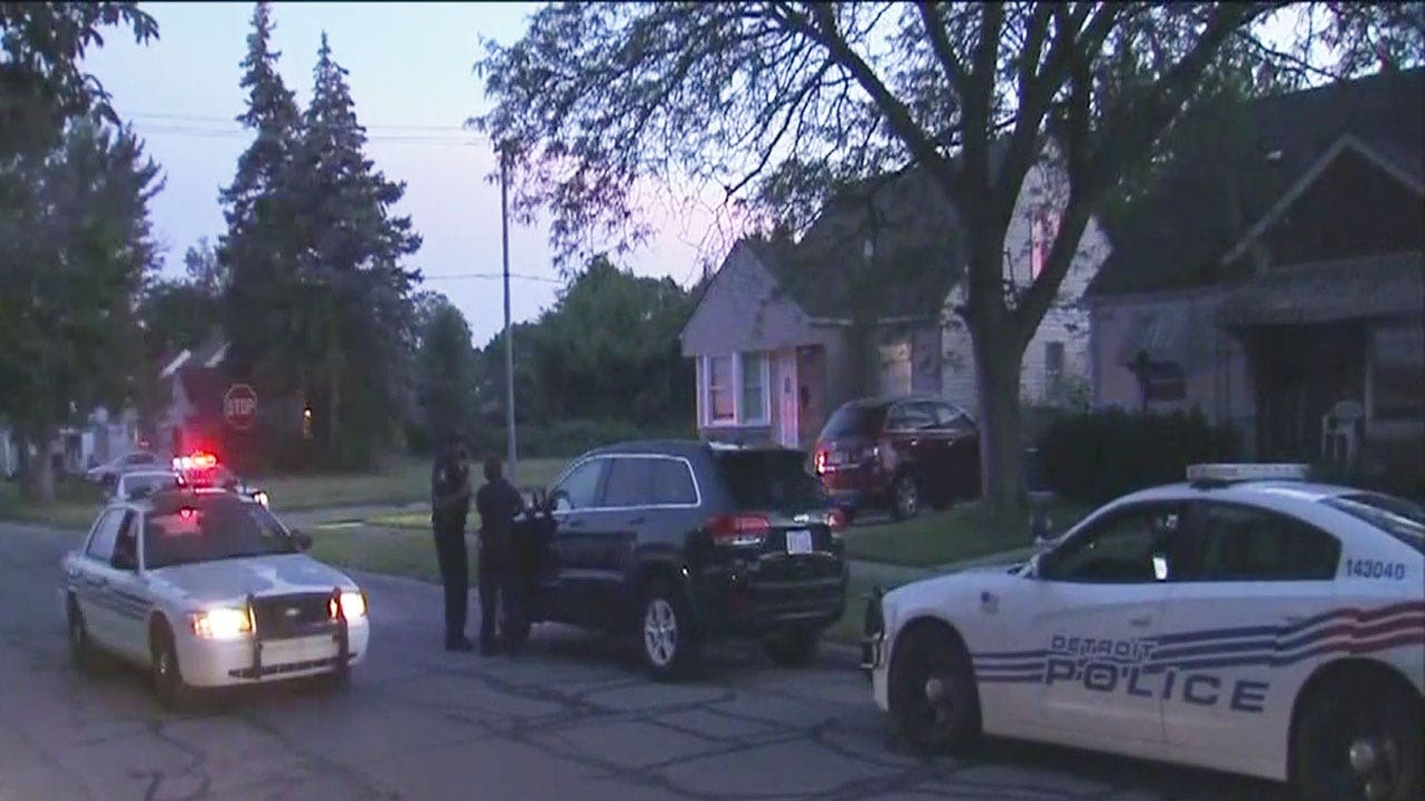 Detroit police at scene of barricaded gunman on Evergreen | FOX 2 Detroit