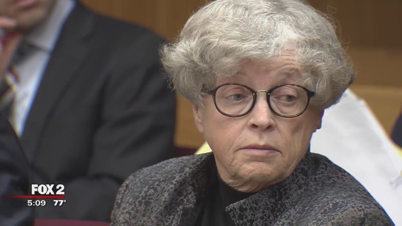 Ex Msu President Lou Anna Simon Back In Court For Pre Trial Hearing