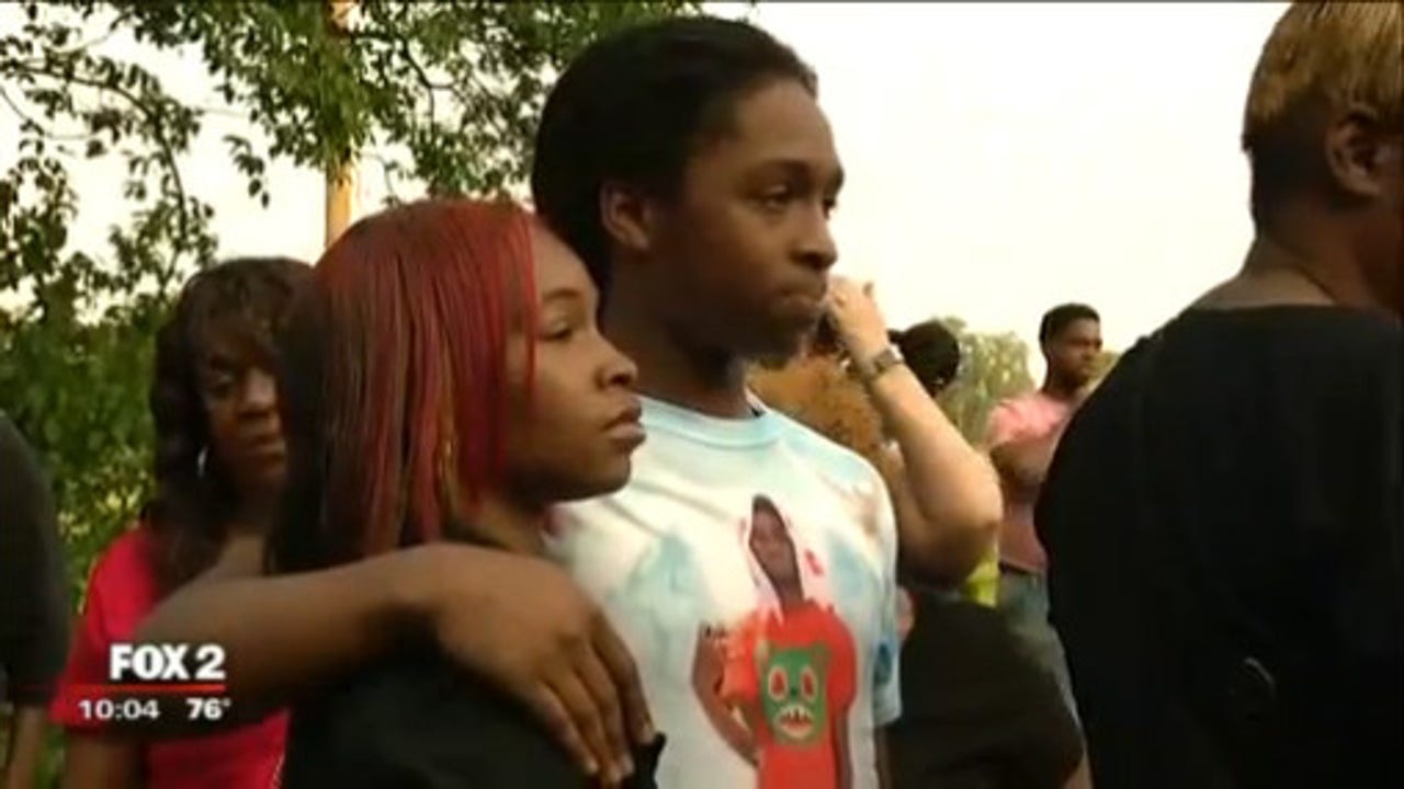 Vigil held to honor memory of teen killed over Cartier sunglasses | FOX ...