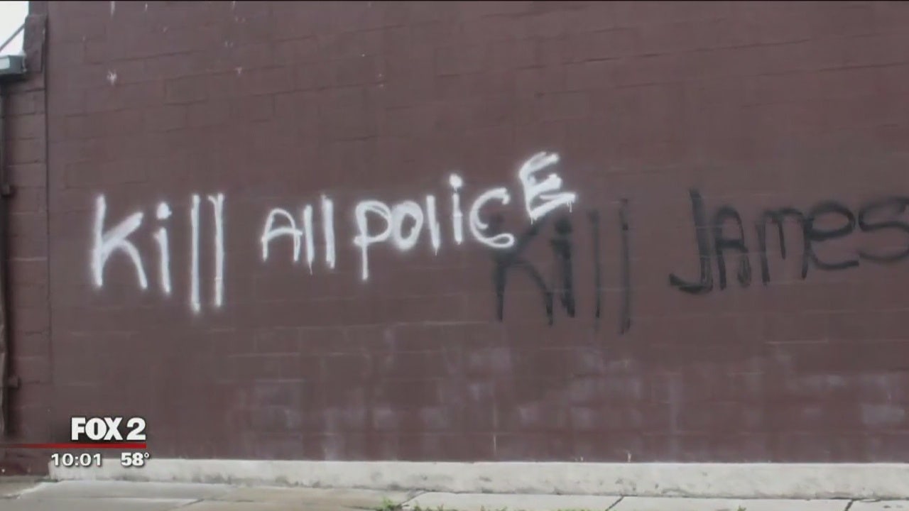 'Kill all police' graffiti suspect claims police abused him, shot his ...