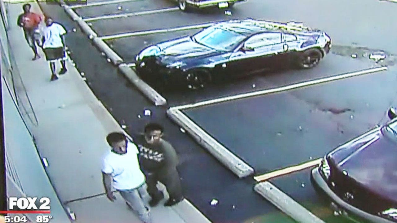 Murder caught on camera, DPD needs help ID'ing suspects | FOX 2 Detroit