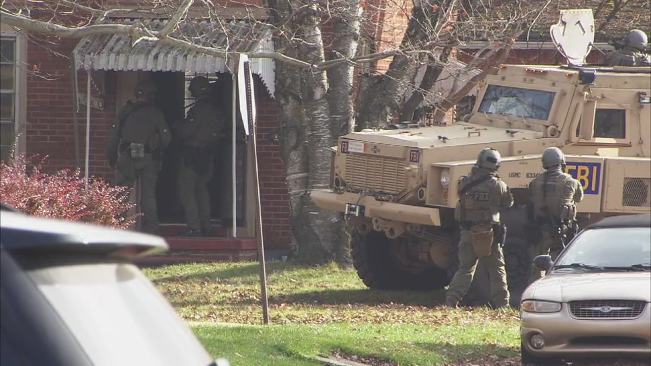 Murder Suspect Surrenders After 7 Hour Standoff With Cops Fbi