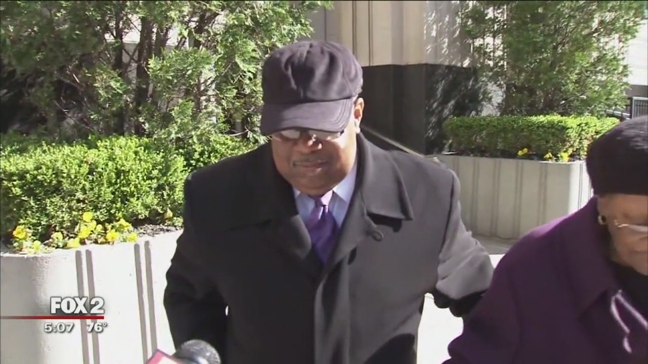 Some want convicted DPS principal back in school | FOX 2 Detroit