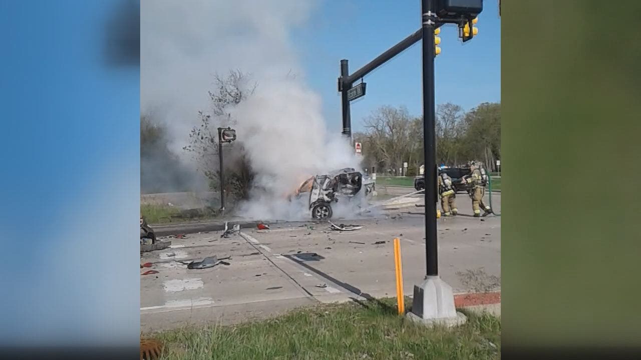 3 People Killed In Van Buren Township Crash