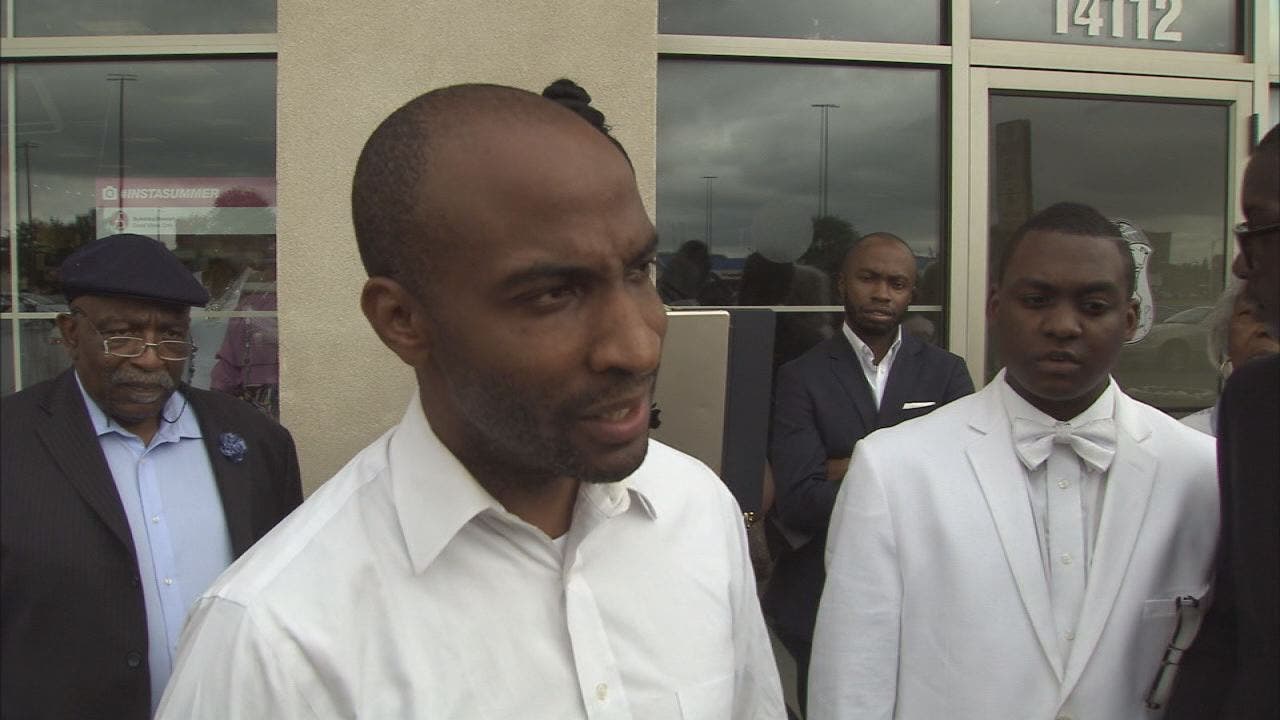 Arrest of Rev. Bullock outside church investigated in Highland Park ...