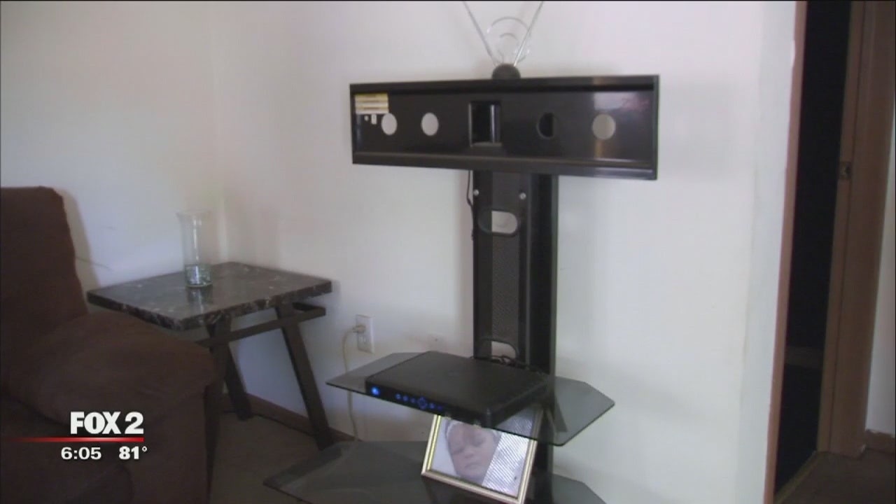 Bold thieves break into east side homes as residents sleep | FOX 2 Detroit