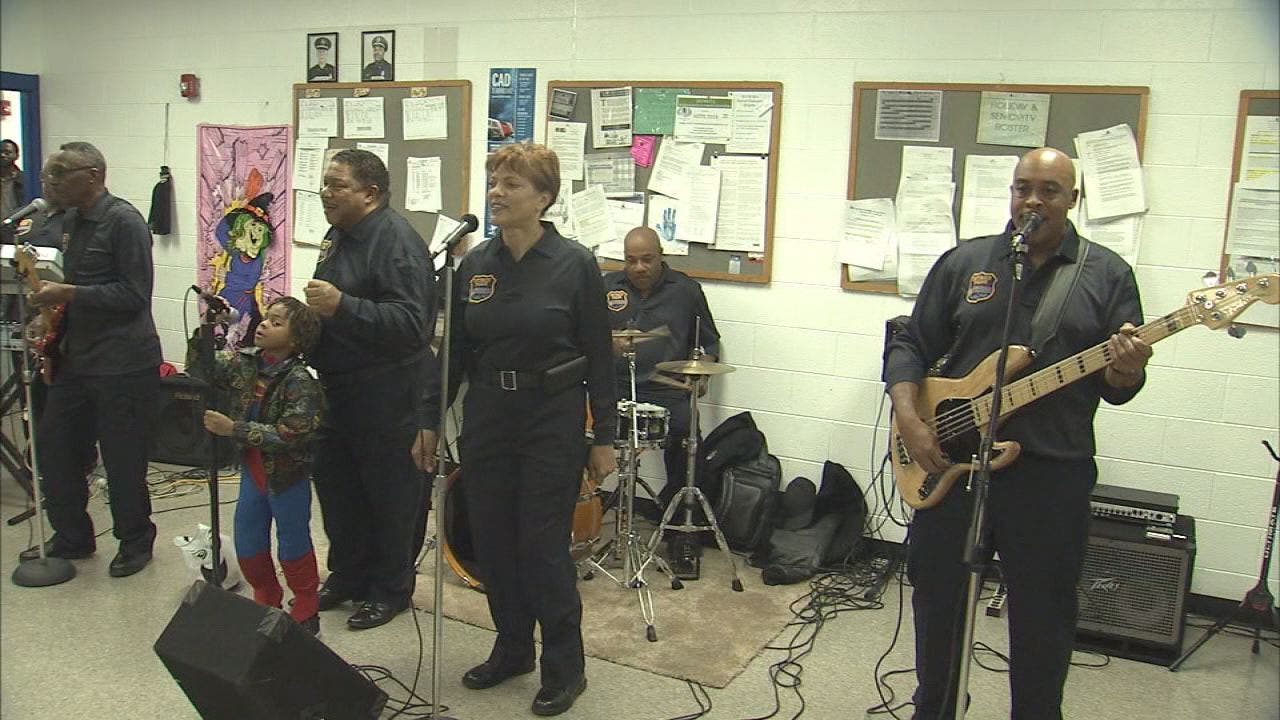 Detroit Police Department relaunches musical group, Blue Pigs | FOX 2 ...