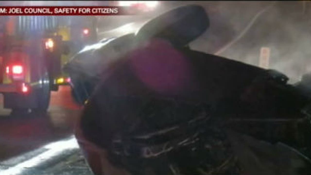 Actor Jamie Foxx saves driver from burning truck