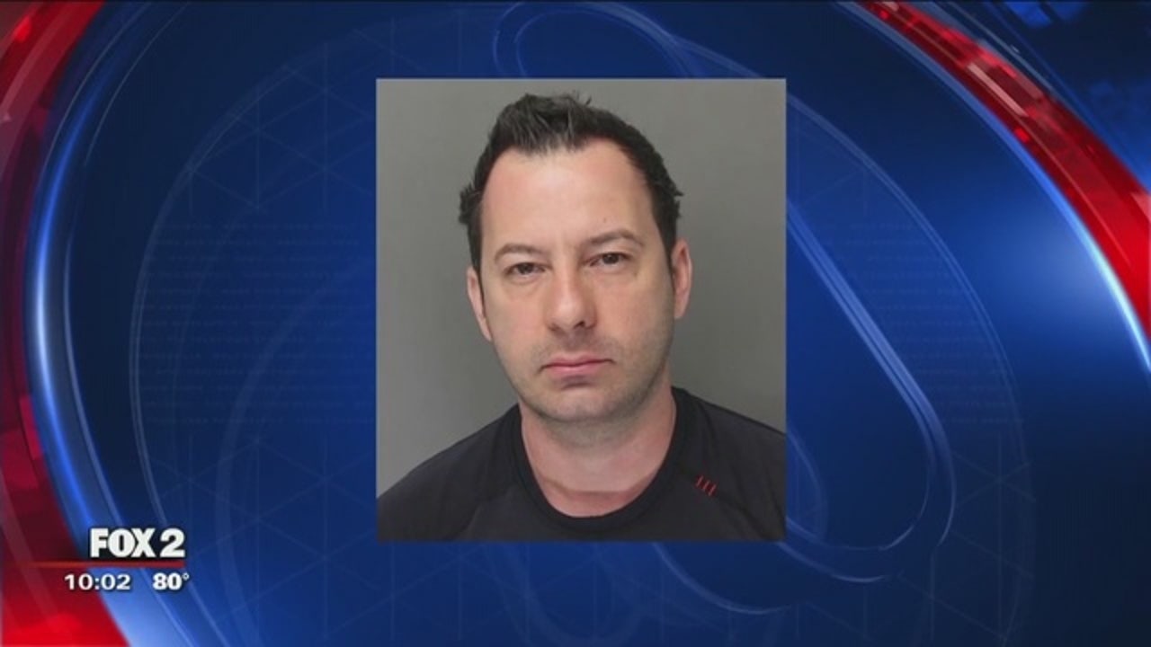 Police Bust Detroit Pawn Shop With 300 000 Worth Of Stolen Goods Fox