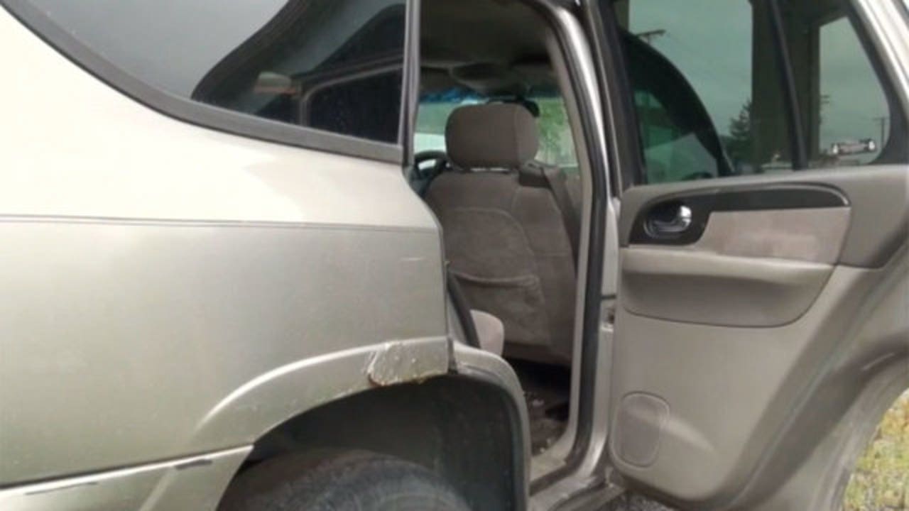 Homeless man pooping in people's cars | FOX 2 Detroit