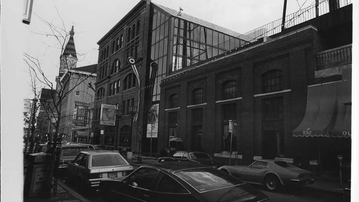 Before the casino, Greektown was Trappers Alley | FOX 2 Detroit