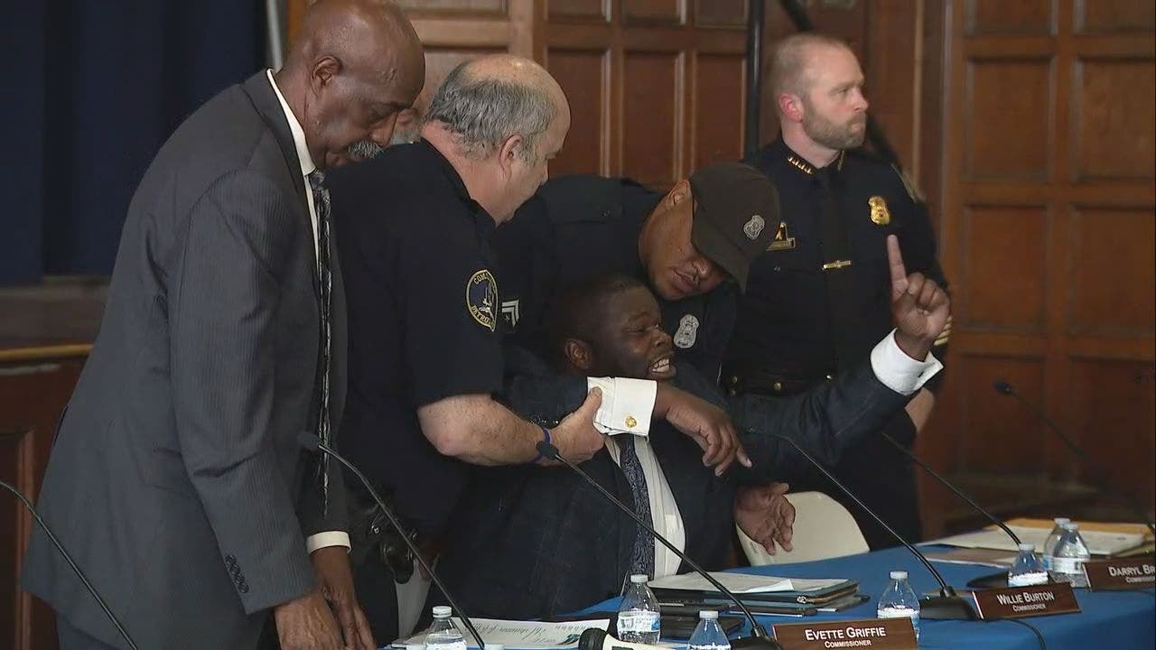 Detroit Police Board Commissioner Member Arrested At Meeting Fox 2