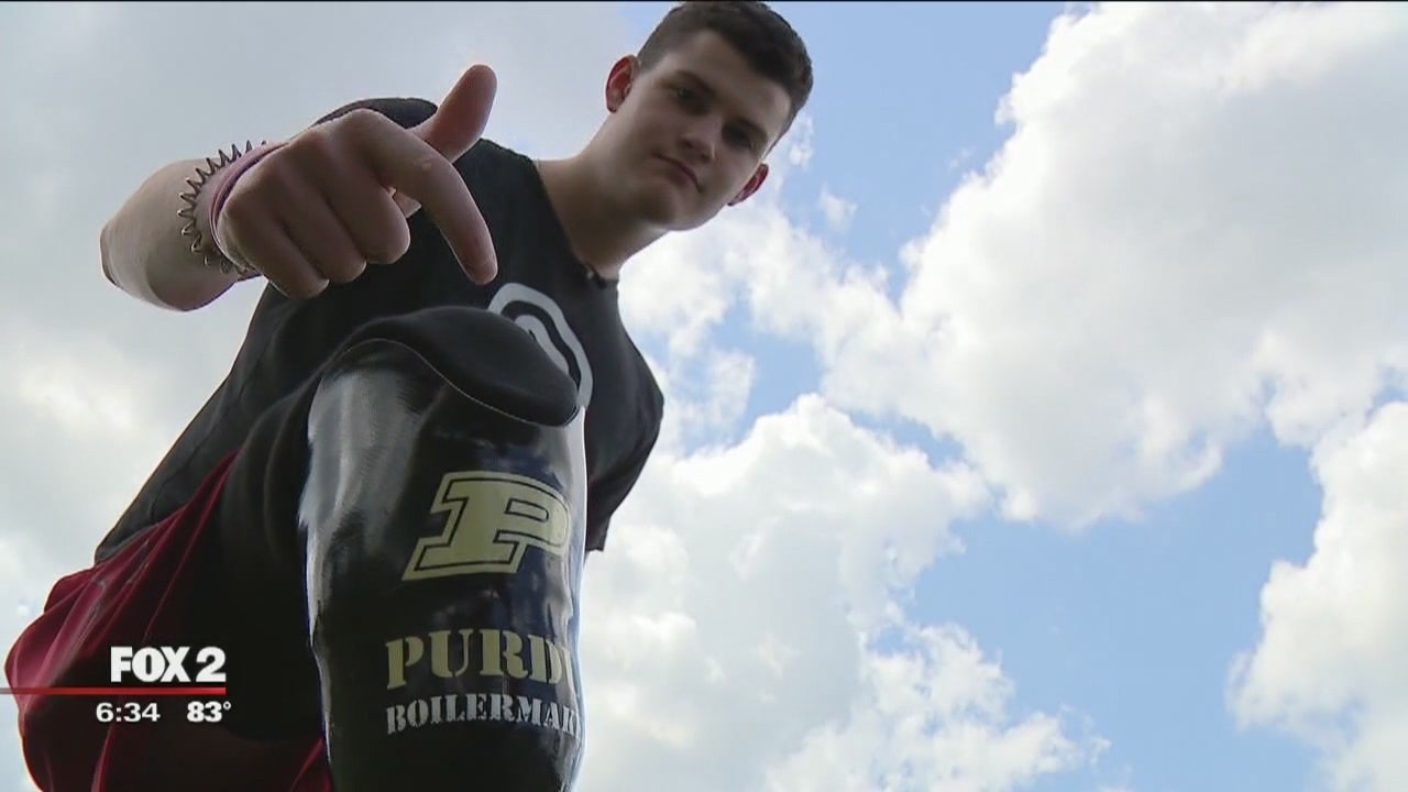 Sean English who lost leg helping in crash continues to make a ...