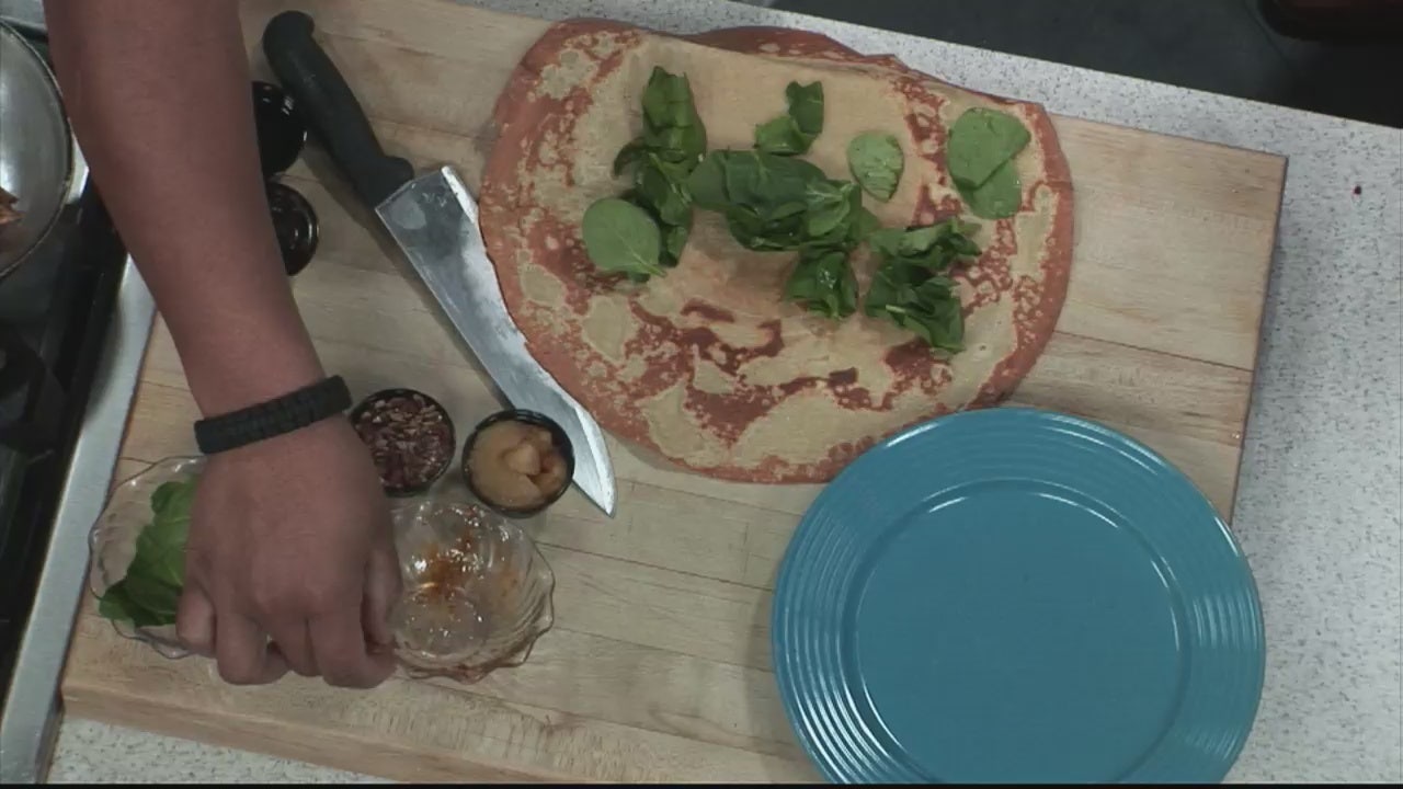 Making savory crepes with Le Crepe | FOX 2 Detroit