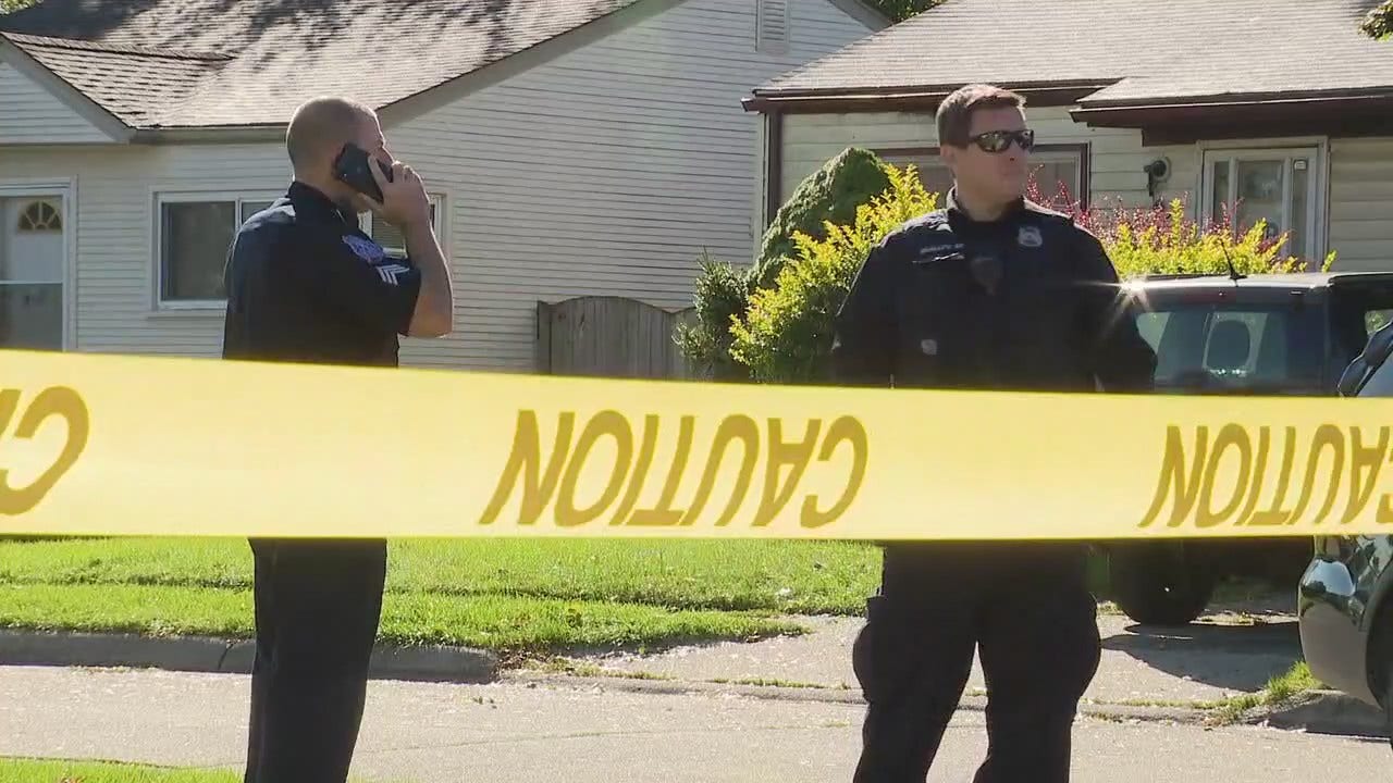 Warren police at scene investigating double homicide