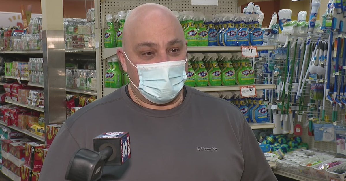 Detroit tries to catch up on vaccines, man arrested for Pontiac machete ...