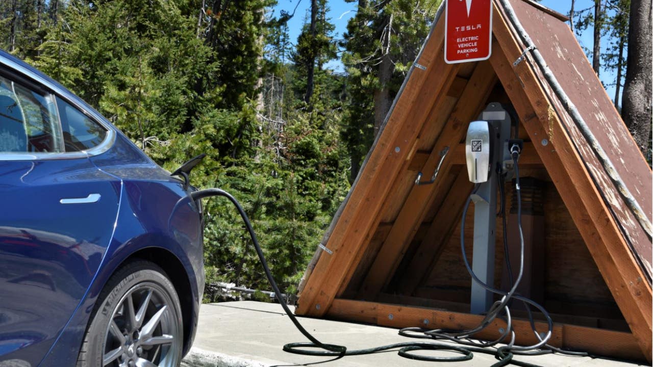 Michigan installing 30 electric vehicle charging stations at state ...