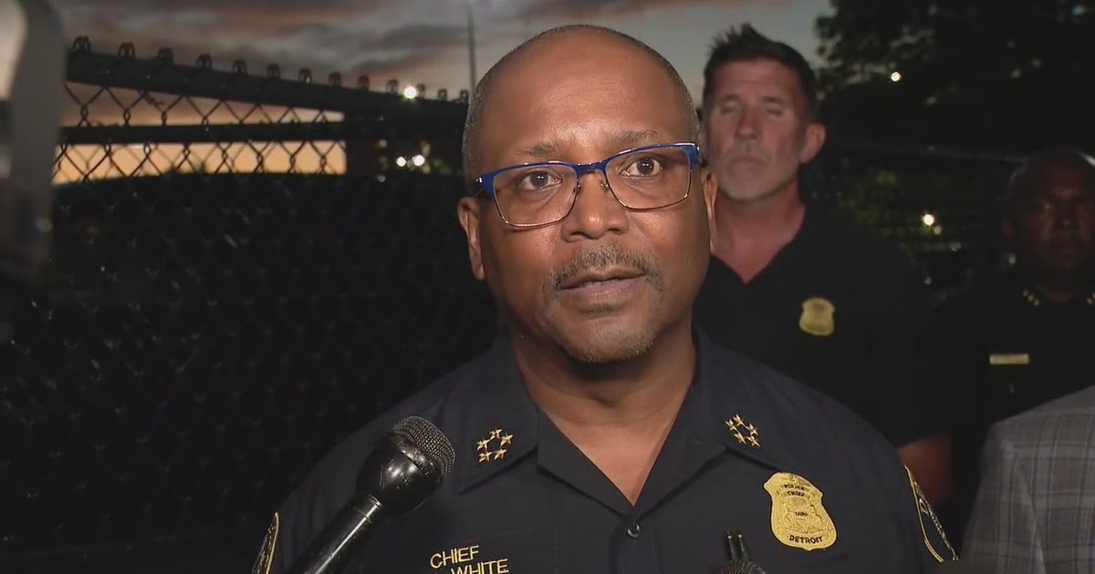 Detroit police chief, mayor admonish country's 'outrageous' gun ...