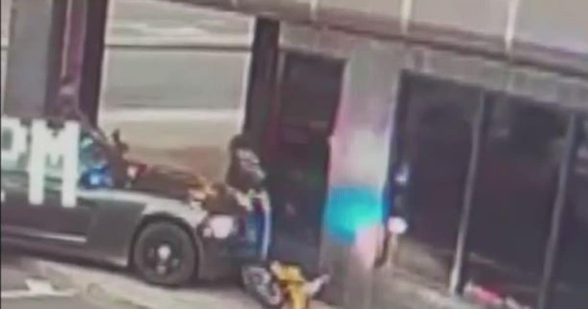DPD officer pins fleeing motor bike rider against building with car ...