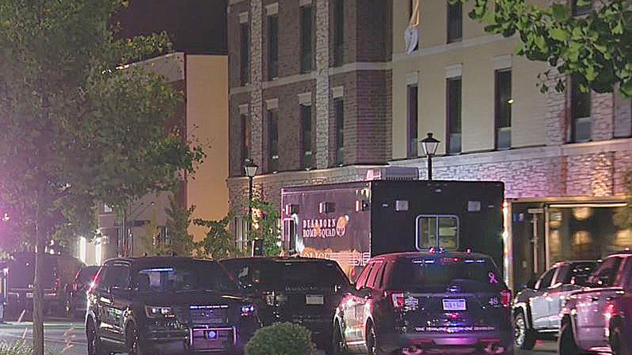Attorney Helped Negotiate Dearborn Hampton Inn Gunman Surrender Fox 2