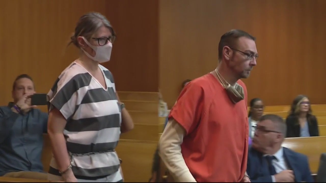 James And Jennifer Crumbley In Court Friday For Hearing On Expert Witness Fox 2 Detroit