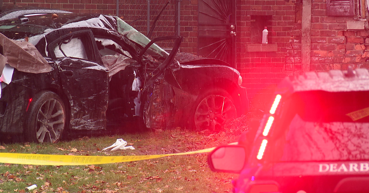Driver dead, body found in trunk after Dearborn police chase ends in ...