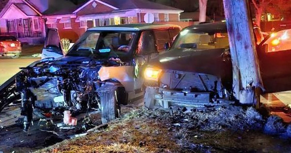 Vehicle theft suspects crash into undercover Dearborn officer after ...
