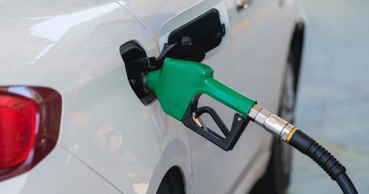 Whitmer declares energy emergency in Michigan amid rising gas prices ...