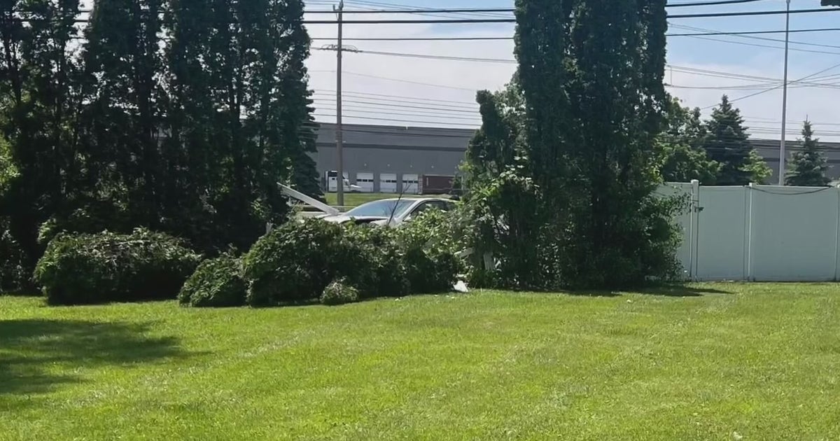 Video shows reckless driver slamming into vehicles, crashing through ...