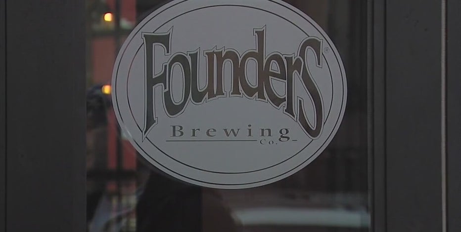 Founders Brewing Logo Founders® Brewing® Centennial™ IPA Craft