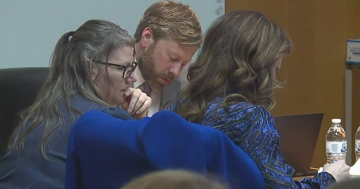 Second day of Jennifer Crumbley's trial includes text messages, cross ...