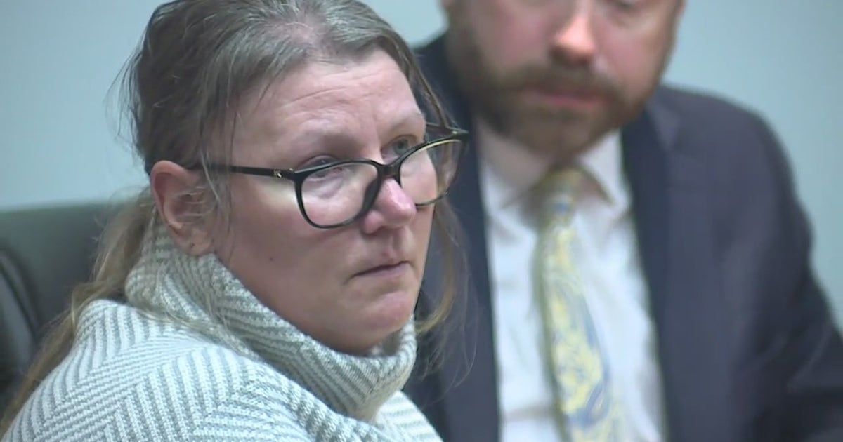 Jennifer Crumbley's trial begins with opening statements, witness ...