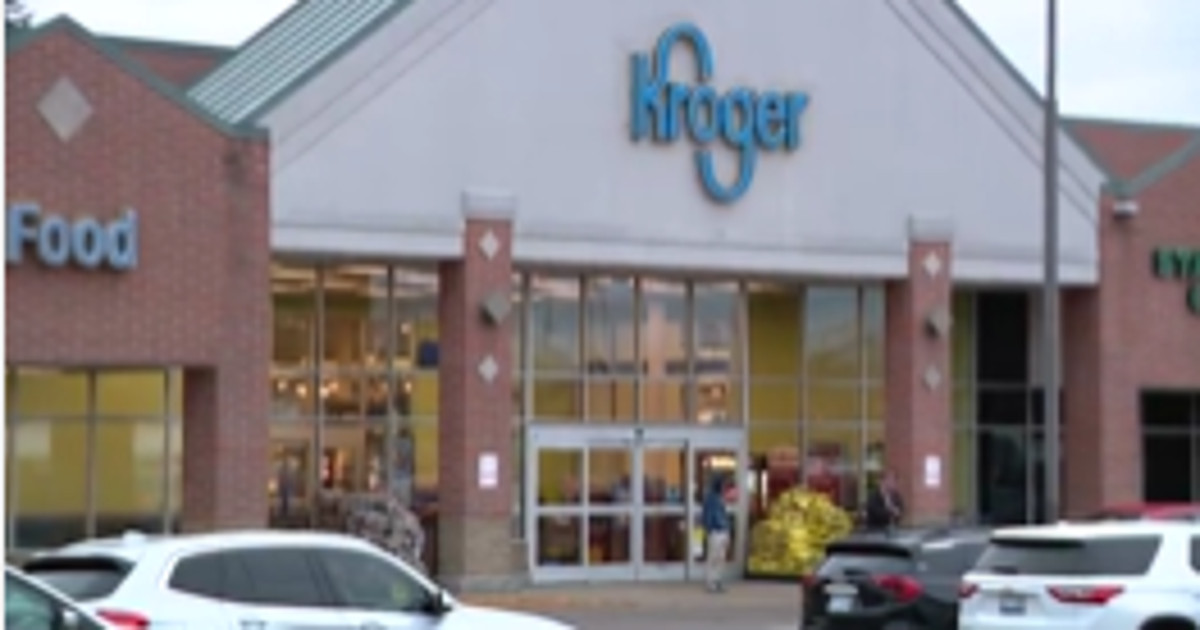 Woman wielding machete arrested at Kroger store | FOX 2 Detroit