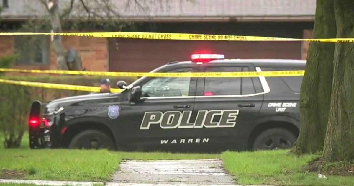 Armed man killed by Warren police after responding to domestic violence ...